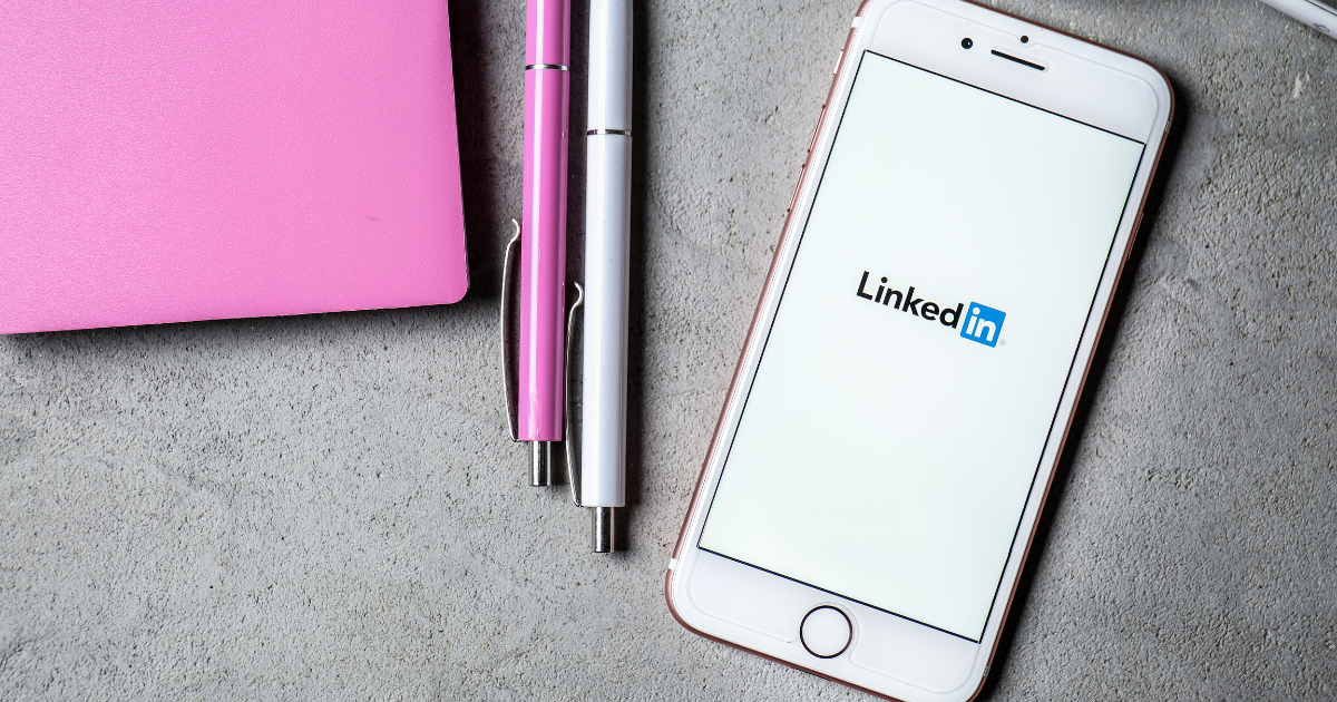 How to Get Noticed on LinkedIn Easily?